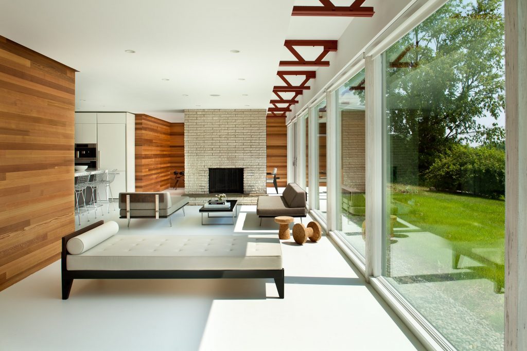 Jeff Jordan Architects Modernized A Mid-Century Home With Bay Windows