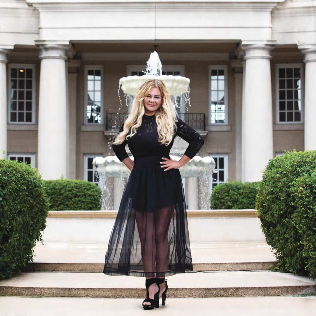 LORI MORRIS: A LUXURIOUS FEELING OF DESIGN | Insplosion