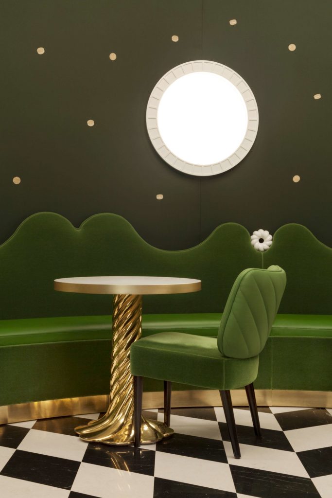 THE INCREDIBLE COLORFUL WORLD OF INDIA MAHDAVI | Insplosion