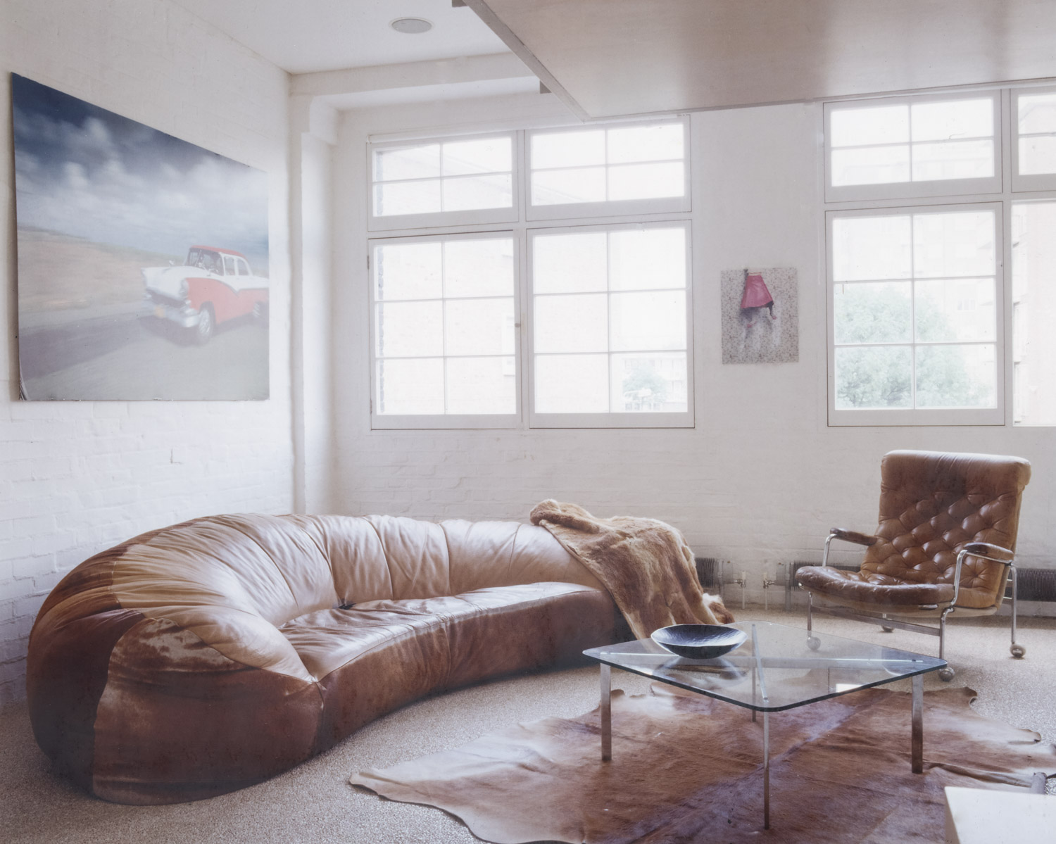 RETROUVIUS: ONE OF THE BEST DESIGN STUDIO | Insplosion